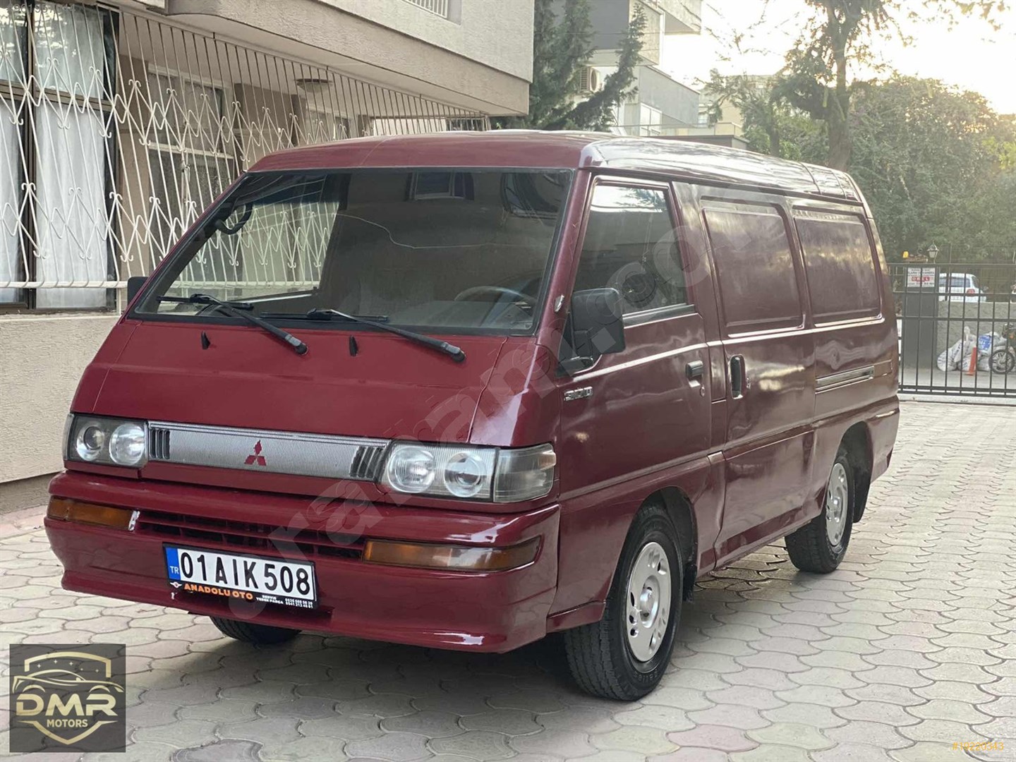 Galeriden Mitsubishi L 300 Panel van 1999 Model Adana 250.000 km Bordo ...