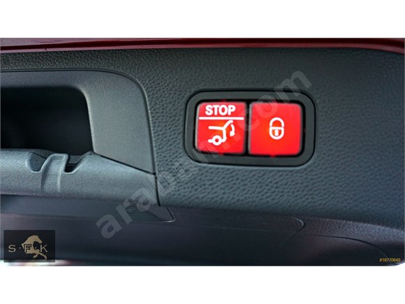 Galeriden Mercedes - Benz EQC 400 2020 Model İstanbul 19.000 km Kırmızı ...