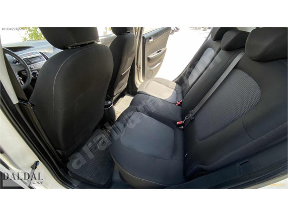 Galeriden Hyundai i20 1.4 CVVT Jump 2012 Model İstanbul 110.000 km ...